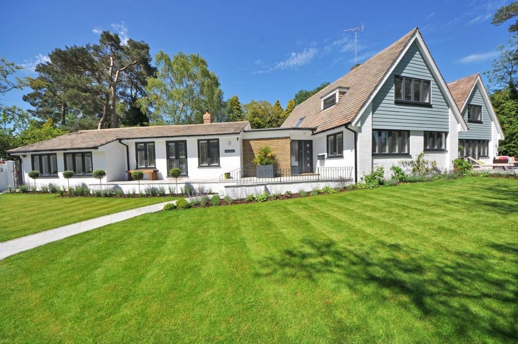 10 Gorgeous Home Exterior Designs