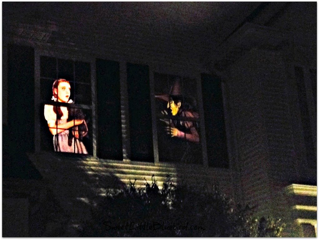 How To Decorate Your Home’s Windows For Halloween