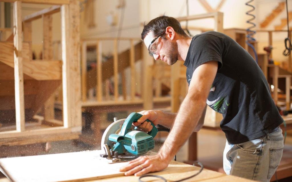 What to Look Out For When Hiring a Carpenter » Residence Style