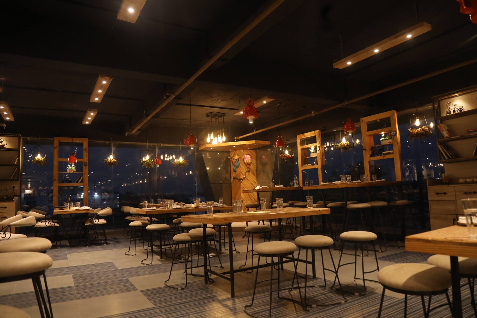 Café Chairs: The Ideal Solution to Make Your Place the Trendiest in ...