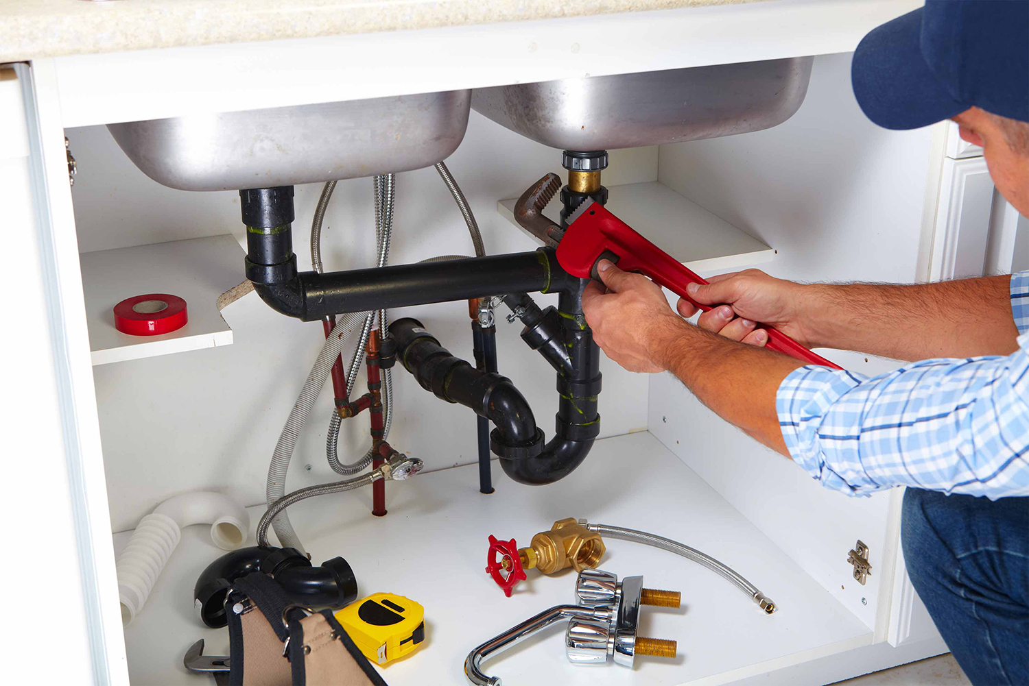 4 Advantages You Get from Hiring Professional Plumbers - Homes Improvements 4 Advantages You Get from Hiring Professional Plumbers - Homes Improvements