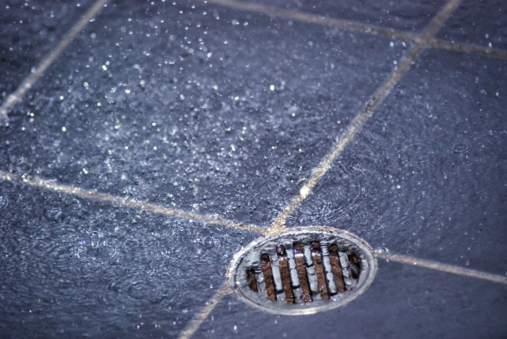 Home Plumbing Tips: How To Choose The Right Drain » Residence Style