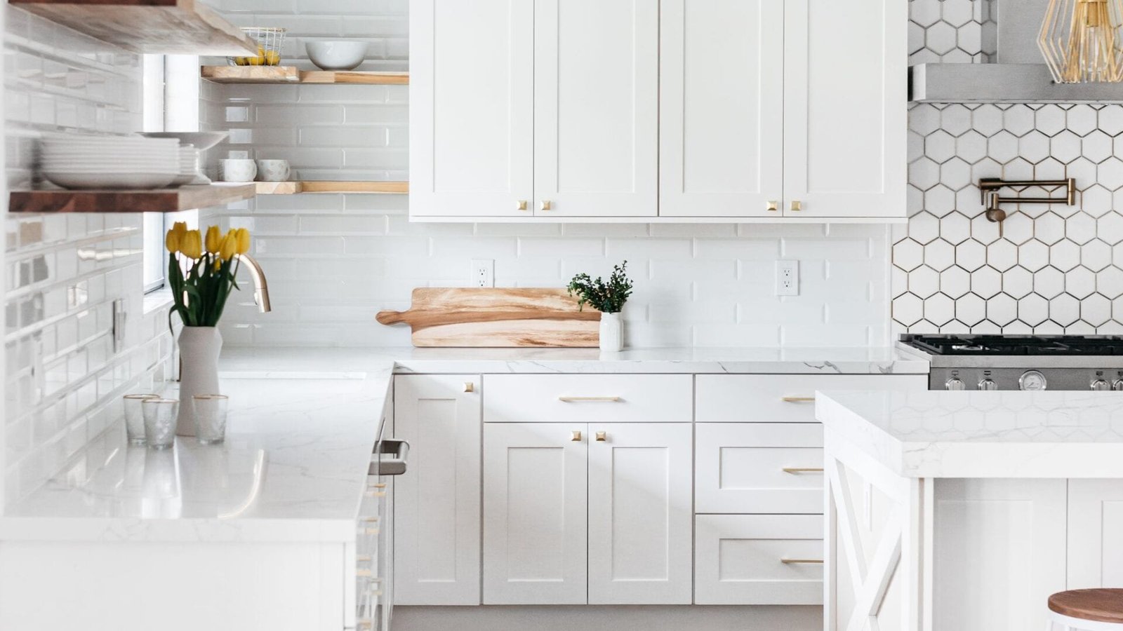 Opt for Cost-Effective and Eye-Catching Kitchen Cabinets » Residence Style