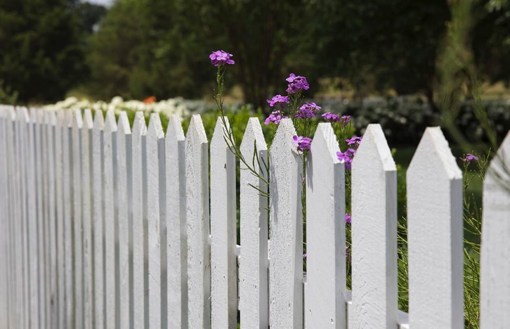 What are the Easiest Fences to Install? » Residence Style