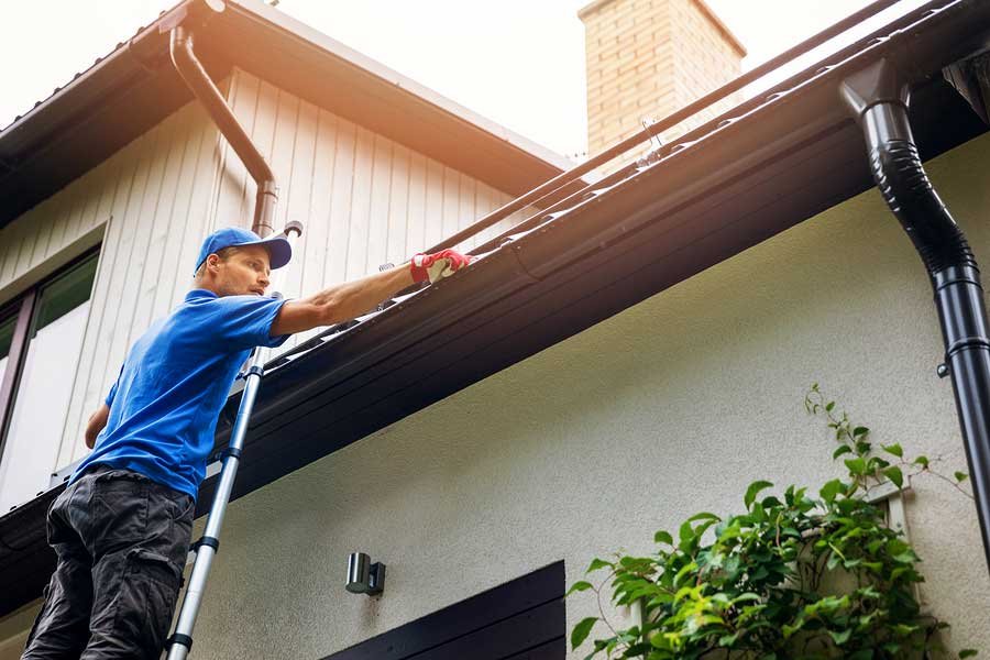 How To Install A Ladder On A Flat Roof Gutter » Residence Style